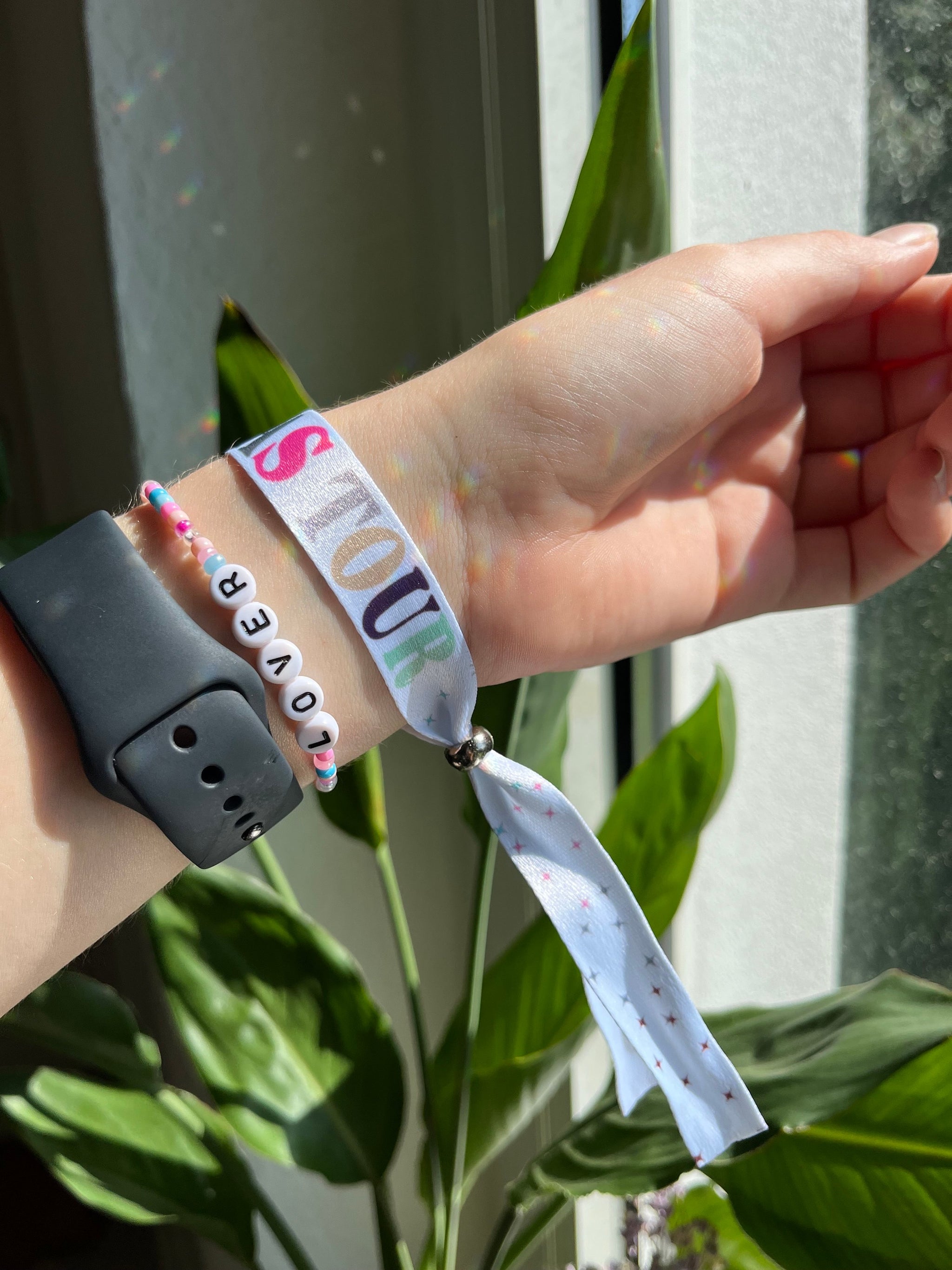 Taylor Stadium tour Wristband – Miriams mind